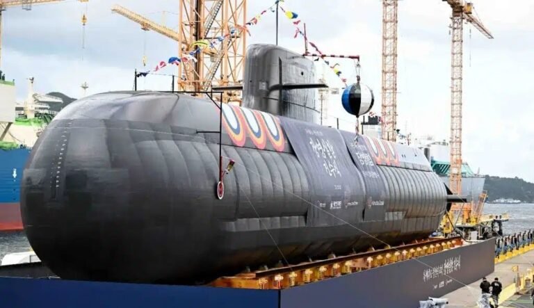 ROKS Jang Yeong-sil: S. Korea Launches New SLBM Submarine